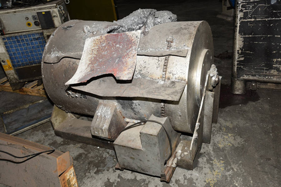 Picture of Arrow-Acme Power Roll-Over Transfer Ladle - Forklift Type ...