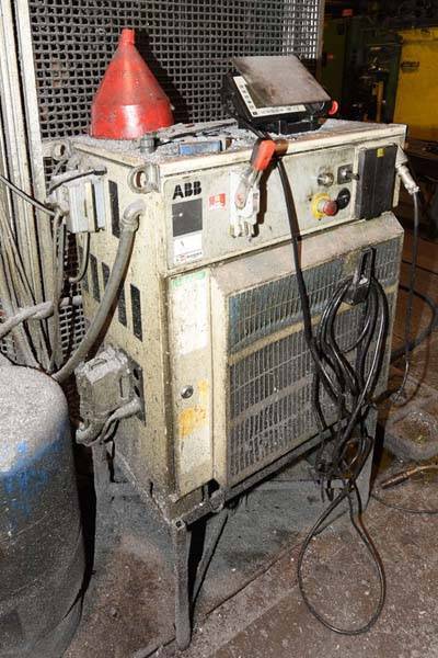 Used ABB IRB 4400/60 60 Kilogram Six Axis Robot with Extractor Package ...