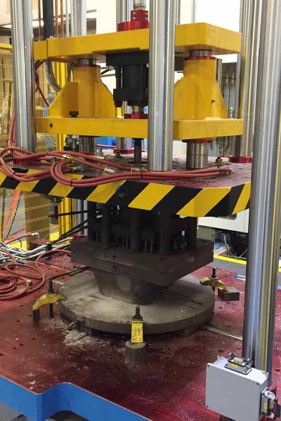 Picture of LPM BPSC-800/8 S/M Vertical Low Pressure Permanent Mold ...