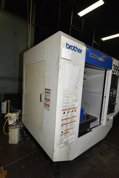 Image of Three Axis CNC Vertical Machining Centers (VMC) For_Sale DCM-4566