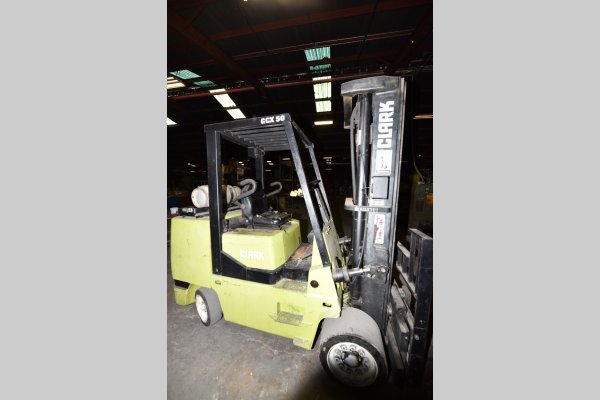 Used Clark GCX50 7975 Pound (3,625 Kg) Lifting Capacity Forklift For ...