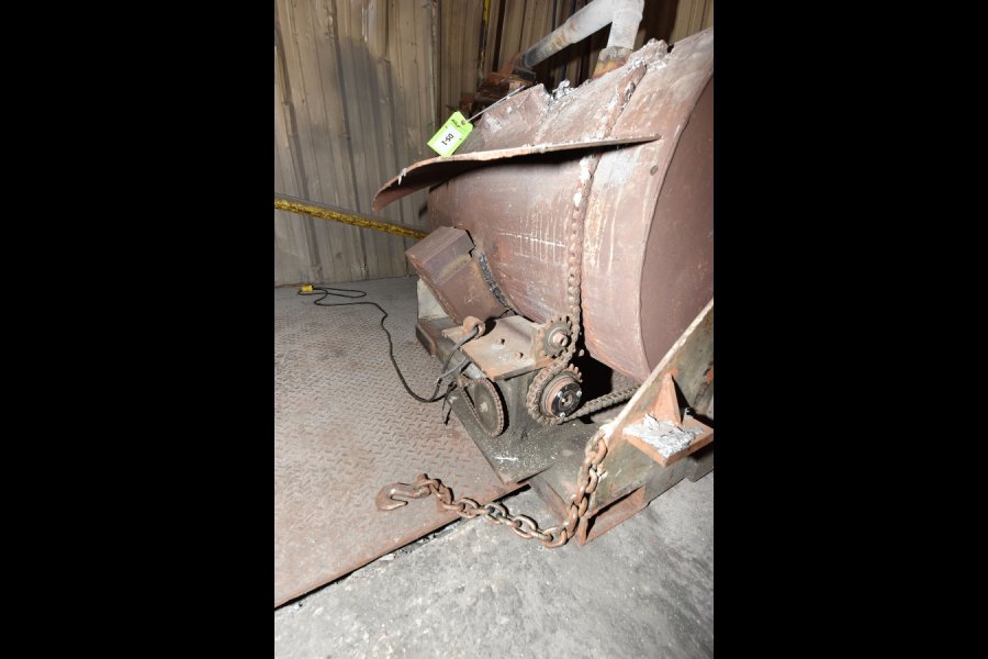 Used Arrow-Acme PL855 600 pound capacity Transfer Ladle - Forklift Type ...