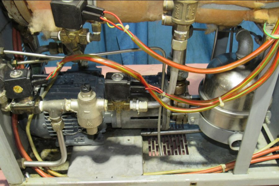 Picture of Tool-temp Model TT-133 Hot Water Process Heater Unit For ...