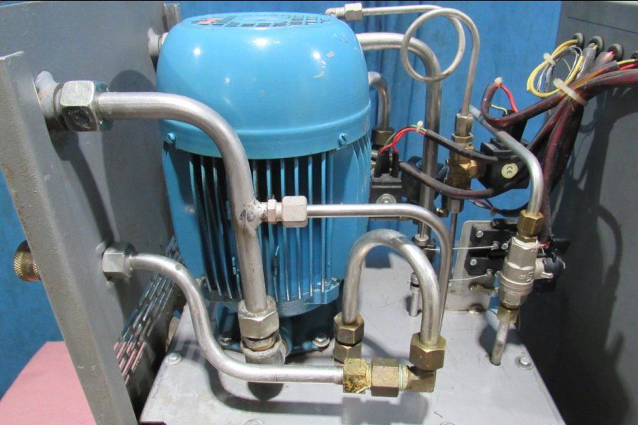 Image of Tool-Temp Model TT-162H Portable Hot Oil or Hot Water ...